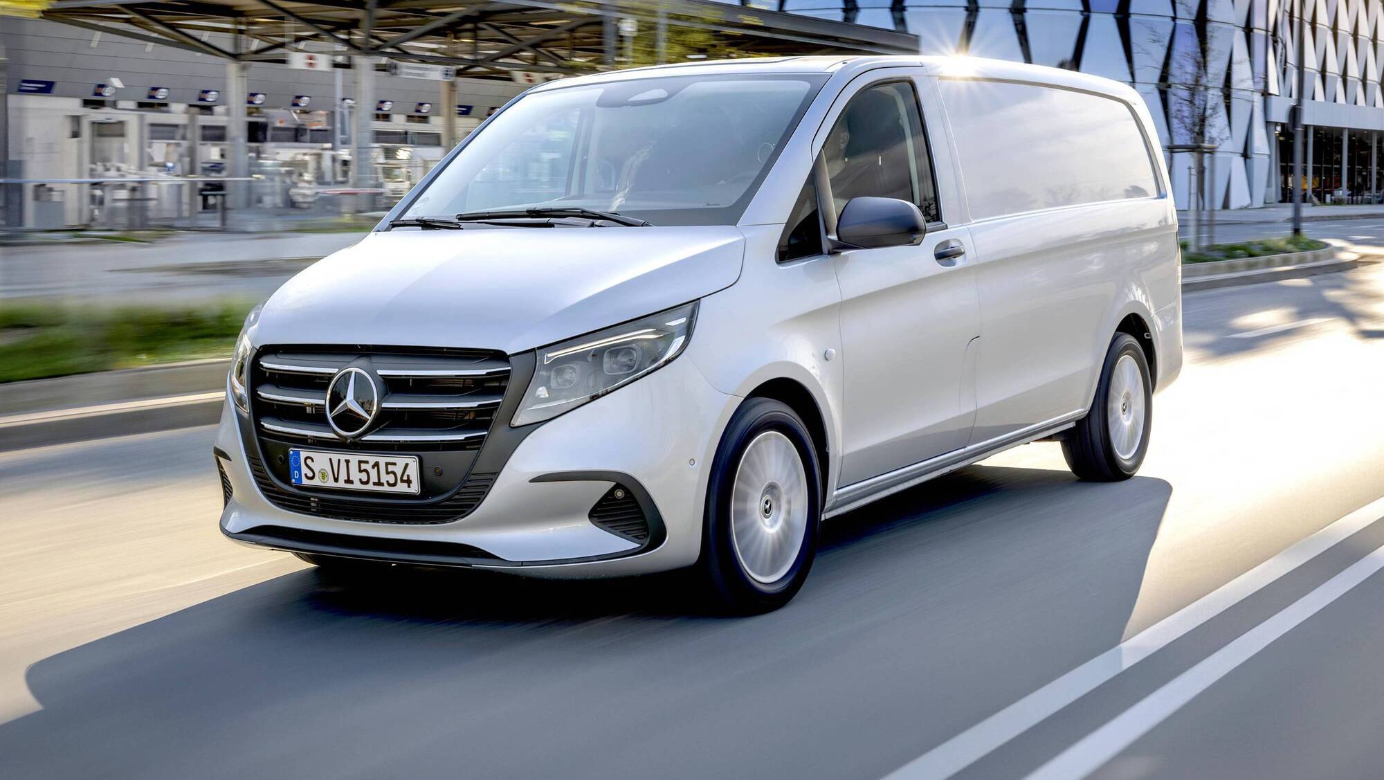 Lots of high-tech features in Mercedes-Benz's new Vito van - Life ...